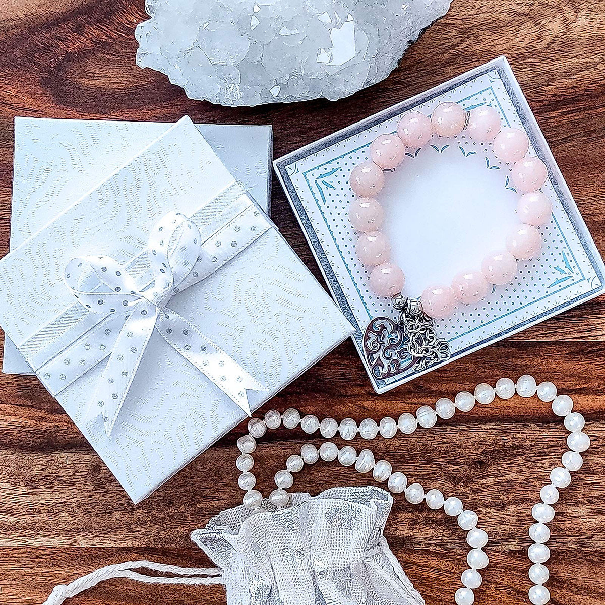 The Display Guys, Pack of 20 White 8 1/8x5 5/8x1 3/8 inches Cotton Filled Cardboard Paper Jewelry Box Gift Display Case (#85)