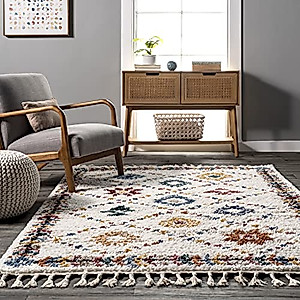 nuLOOM Coletta Diamond Bohemian Shag Area Rug, 8' x 10', Beige