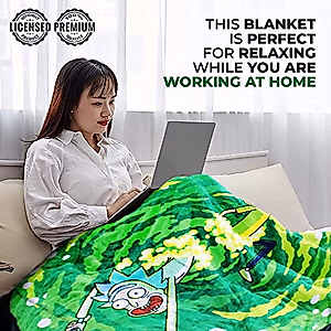 JUST FUNKY Rick and Morty Rounded Portal Blanket | 48 x 48 inches Blanket | Home Deco | Collective | Bed and Sofa Blanket | Anime Blanket | Official Licensed