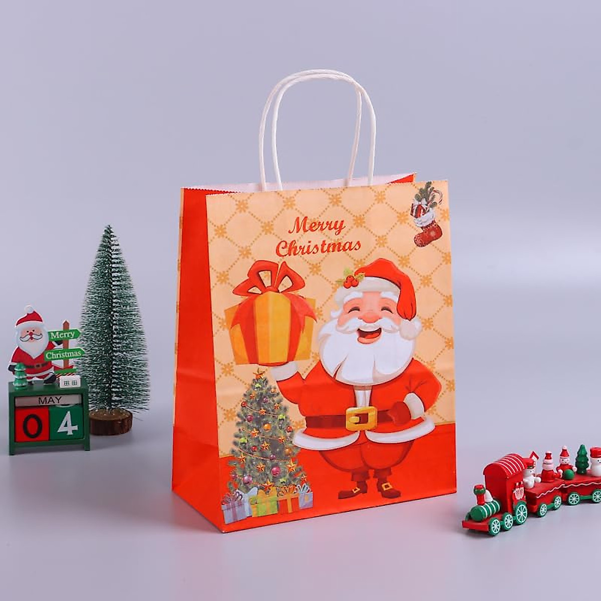 MC TTL 30 Packs Turning Red gift bags Cute Party Gift Bags Party Supplies Birthday Decoration Gift Bags Well for Girls or Boys and Baby Showerpitality Candy Bag.