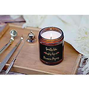 Fufandi Funny Divorce Gifts for Women - Unique Divorce Candle Gift - Breaking Up Gifts for Best Friends, Sister, Coworkers, Her, BFF, Female Friends - Lavender Scented Candles with Keychain