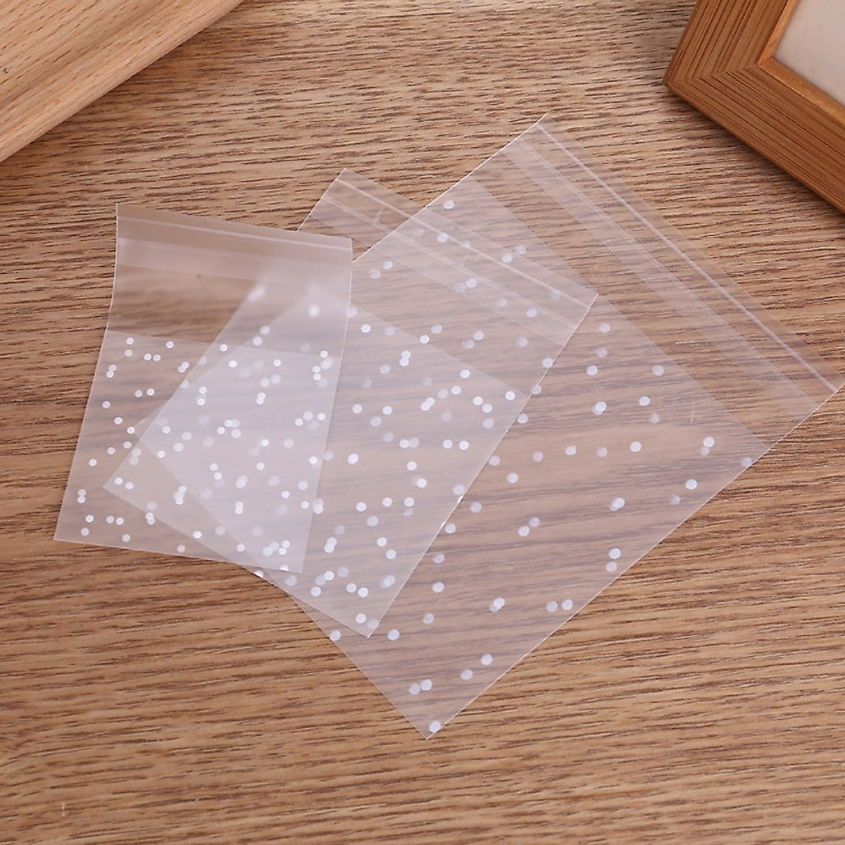 Hustar 200 Pcs White Polka Dot Self Sealing Cello Cellophane Bags Bakery Candle Soap Cookies Poly Bags 8x10cm