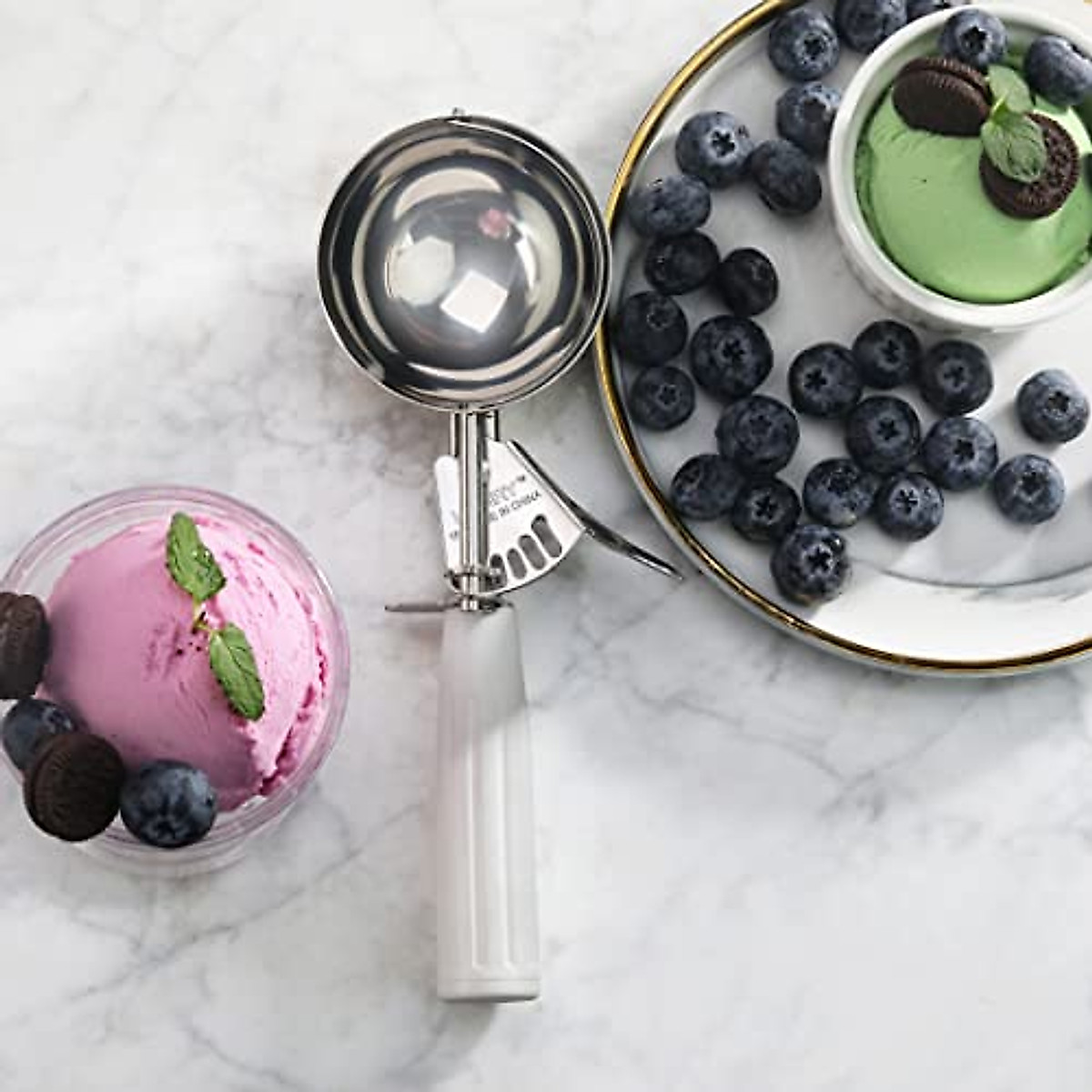 New Star Foodservice 34745 Commercial-Grade Thumb Press Food Disher/Ice Cream Scoop, 18/8 Stainless Steel, 4.67 oz, Size 6, White