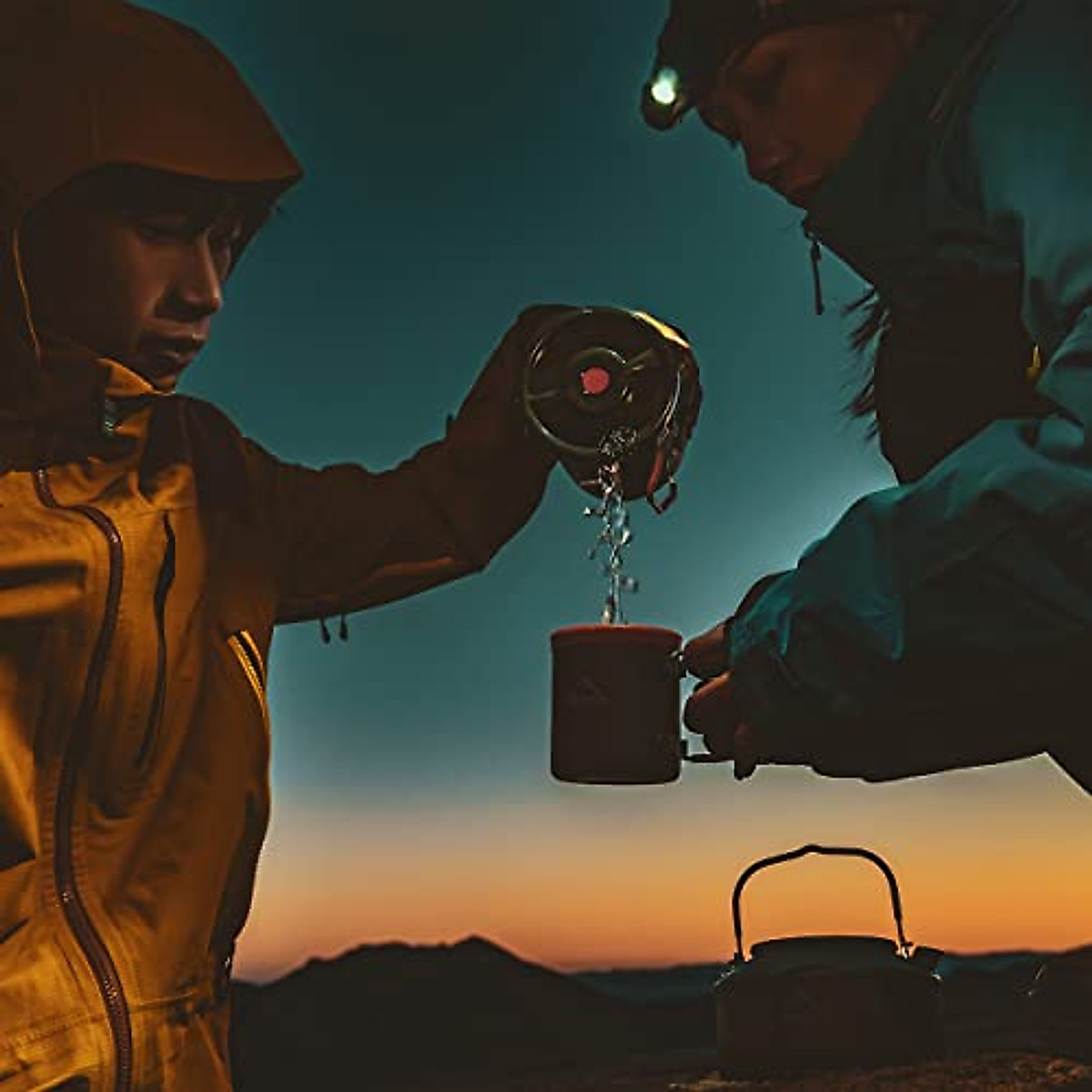 widesea Camping Coffee Pot 750ML, French Press Coffee Maker,Lightweight Backpacking Pot with Collapsible Handle For Camping,Hiking,Fire Cooking