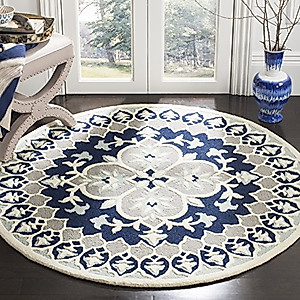 SAFAVIEH Bellagio Collection 5' Round Navy Blue/Ivory BLG610C Handmade Medallion Premium Wool Area Rug