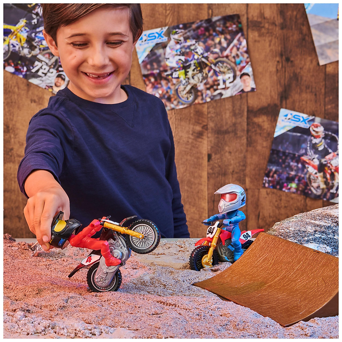 Supercross, Race and Wheelie Competition Set, Includes Ricky Carmichael and Ken Roczen Bikes and Deluxe Ramp, Kids Toys for Boys Aged 3 and Up