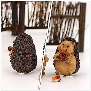 NUOBESTY 2pcs Animal Ornaments Resin Car Decor Ornament Animal Figurines Landscape Garden Decoration Miniature Ornament Hedgehog Statue Table top Decor Indoor Animal Ornament Crafts Cartoon