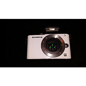 Olympus PEN E-PL3 14-42mm 12.3 MP Mirrorless Digital Camera with CMOS Sensor and 3x Optical Zoom (White) (Old Model)