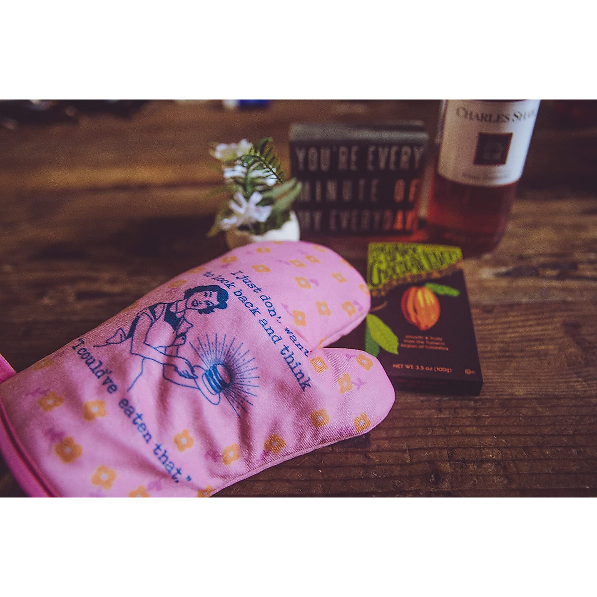 I Just Don't Want to Look Back and Think I Could Have Eaten That Funny Oven Mitt Funny Graphic Kitchenwear Funny Food Novelty Cookware Pink Oven Mitt