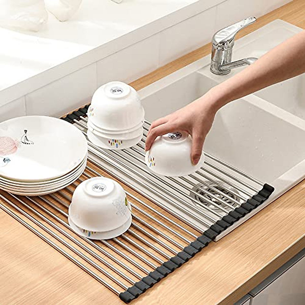 MGahyi Roll Up Dish Drying Rack, Over The Sink Drying Rack, Multipurpose 304 Stainless Steel Silicone Wrapped Steel Roll-Up , Folding Dish Rack for Kitchen Sink （Black, 17.3" x 13" ）