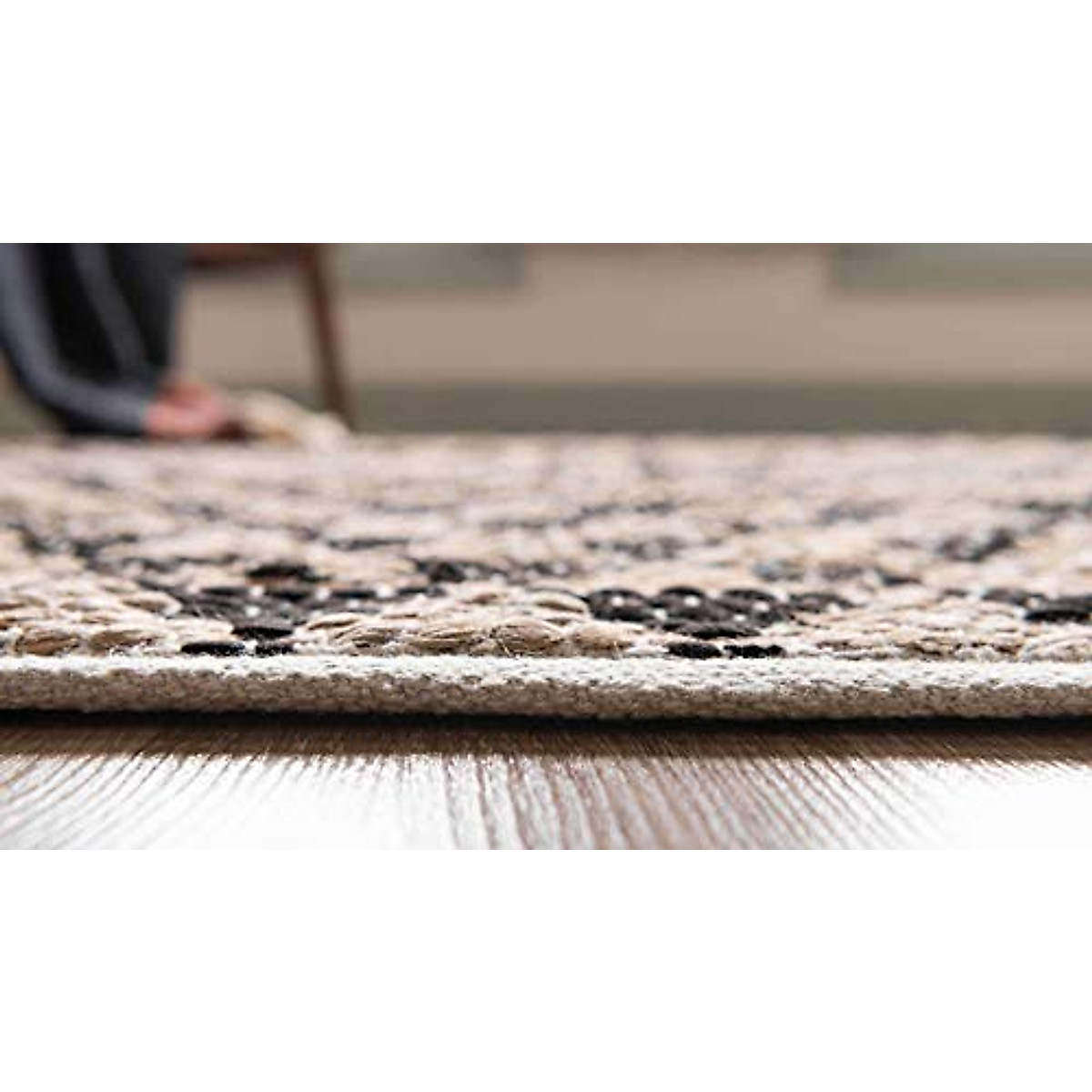Unique Loom Chindi Jute Collection Geometric, Bohemian, Modern, Triangles, Casual Area Rug (4' 0 x 6' 0 Rectangular, Black/Natural)