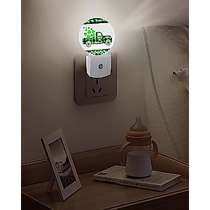 Night Light Plug into Wall, LED Nightlights Happy St. Patrick's Day Lucky Shamrock Green Checkered Truck Small Nightlight Auto Dusk-to-Dawn Sensor Lamp LED Night Lights for Kid's Bedroom, Bathroom