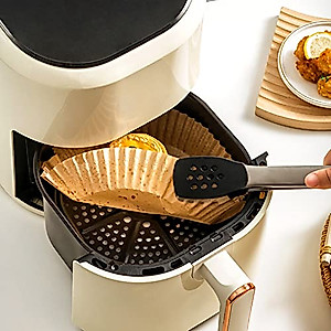 Diyishan 100Pcs Air Fryer Disposable Paper Liner, Non-Stick Air Fryer Liners, Baking Paper for Air Fryer Oil-proof, Water-proof, Food-Grade Parchment for Baking Roasting Microwave