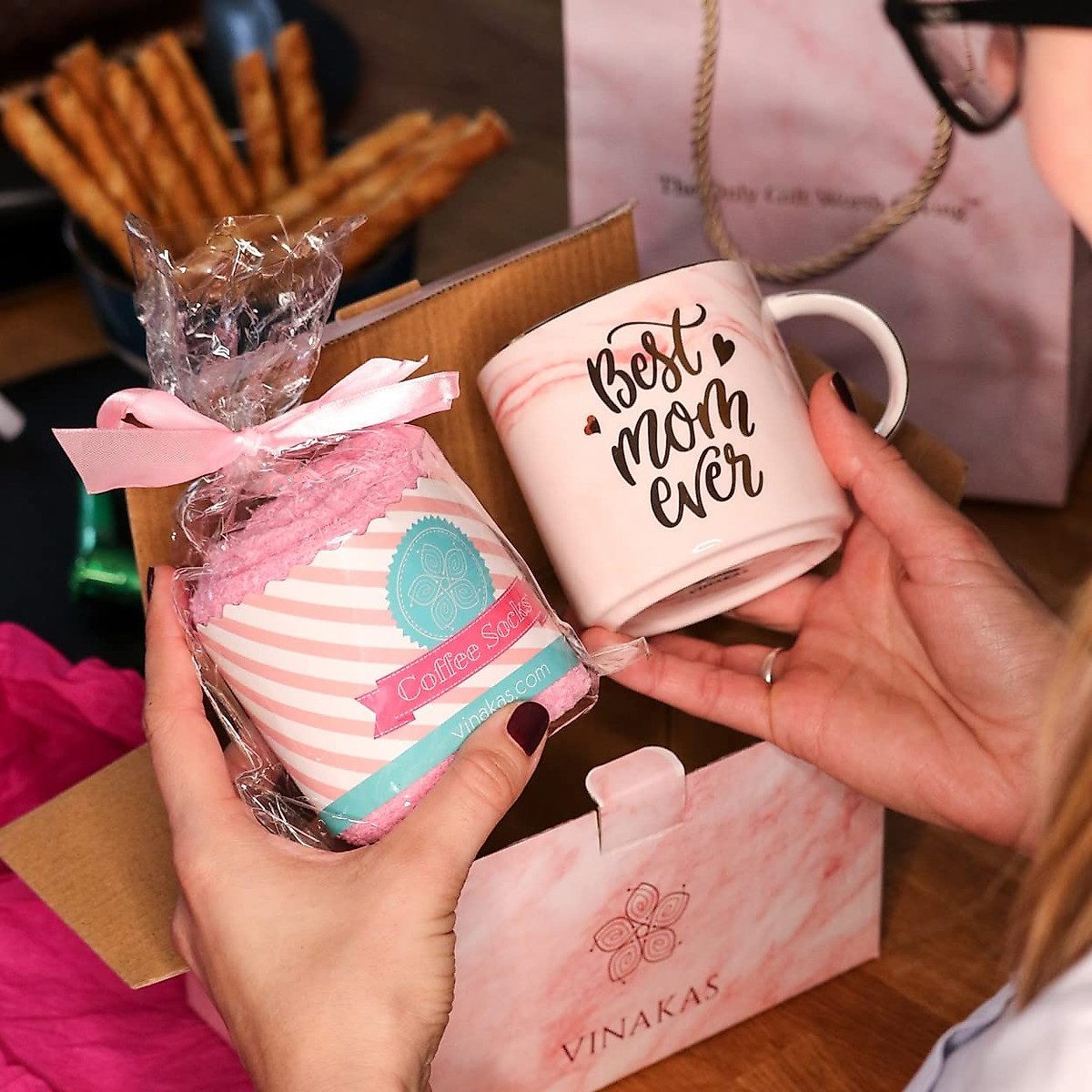 VINAKAS Gifts for Mom Birthday Gifts for Mom from Daughter and Son: Best Mom Ever Coffee Mug & Cozy Cotton Socks Set