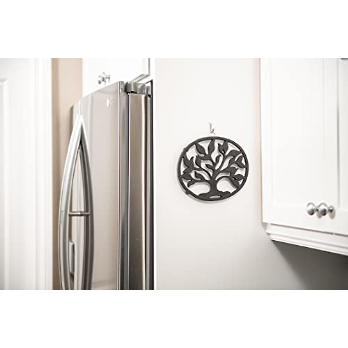 gasaré, Trivet for Hot Dishes, Pots and Pans, Metal Trivet, Tree Roots Oval Design, Cast Iron, Rubber Feet Caps, Ring Hanger, 8¼ x 7 Inches, Brown Finish, 1 Unit