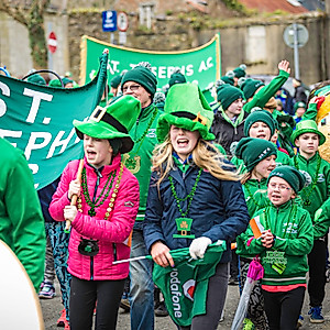 36PCS St. Patricks Day Beads, Irish 8 Kinds of St Patricks Necklace Necklace, Metallic Shamrock Beer Mug Coins Pendants Beads Necklaces, Adult St Patricks Necklaces Bulk for Parade Party Supplies