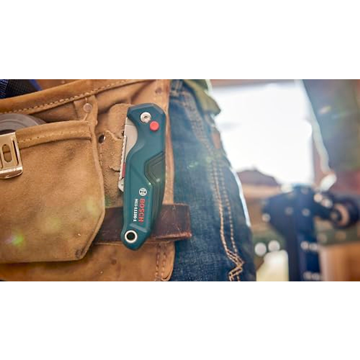 Bosch H11-14100-1 2-Piece Utility Knife Set | Folding and Snap-Off Knives with Robust Design, Integrated Blade Storage, and Belt Clip - Includes 4 Blades