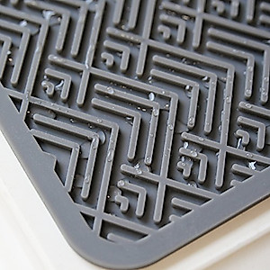 S&T INC. Silicone Dish Drying Mat or Trivet for Kitchen Durable, Heavy Duty, Non-Slip, Dishwasher Safe and Heat Resistant, 12 Inch x 15.8 Inch, Grey