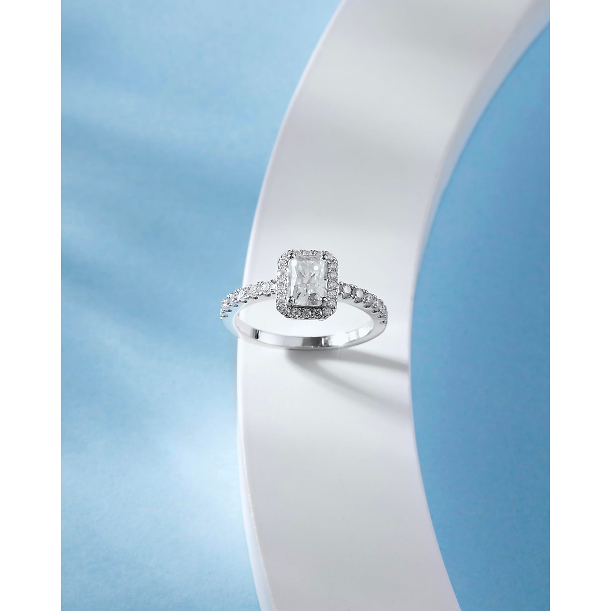 Moissanite Rings 2 Carat Solid Sterling Silver 18K Real Gold Plated D Color VVS1 Clarity Square Radiant Cut Moissanite Engagement Ring for Women Party Dress Costume Promise Ring with Gift Box Size 6