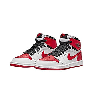 Jordan Boy's Air Jordan 1 Retro High OG (Big Kid) White/University Red/Black 6 Big Kid M