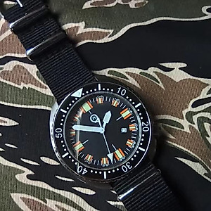 QM Diver 300M Mens WatchSwiss Swiss Movment Analog Stainless Steel Vintage Classcial Ceramic Bezel Saphire Glass 8022 (SM8022D)