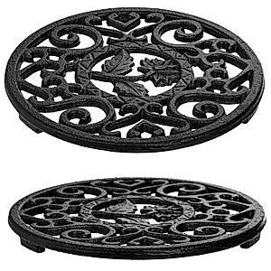 Coloch 2 Pack Cast Iron Trivet with Pegs, 4.6 Inch Round Metal Trivet with Vintage Patterns Rustproof Hot Pot Holder Pads for Serving Hot Dishes, Pans, Pots, Tea Pots, for Kitchen Counter Top, Black