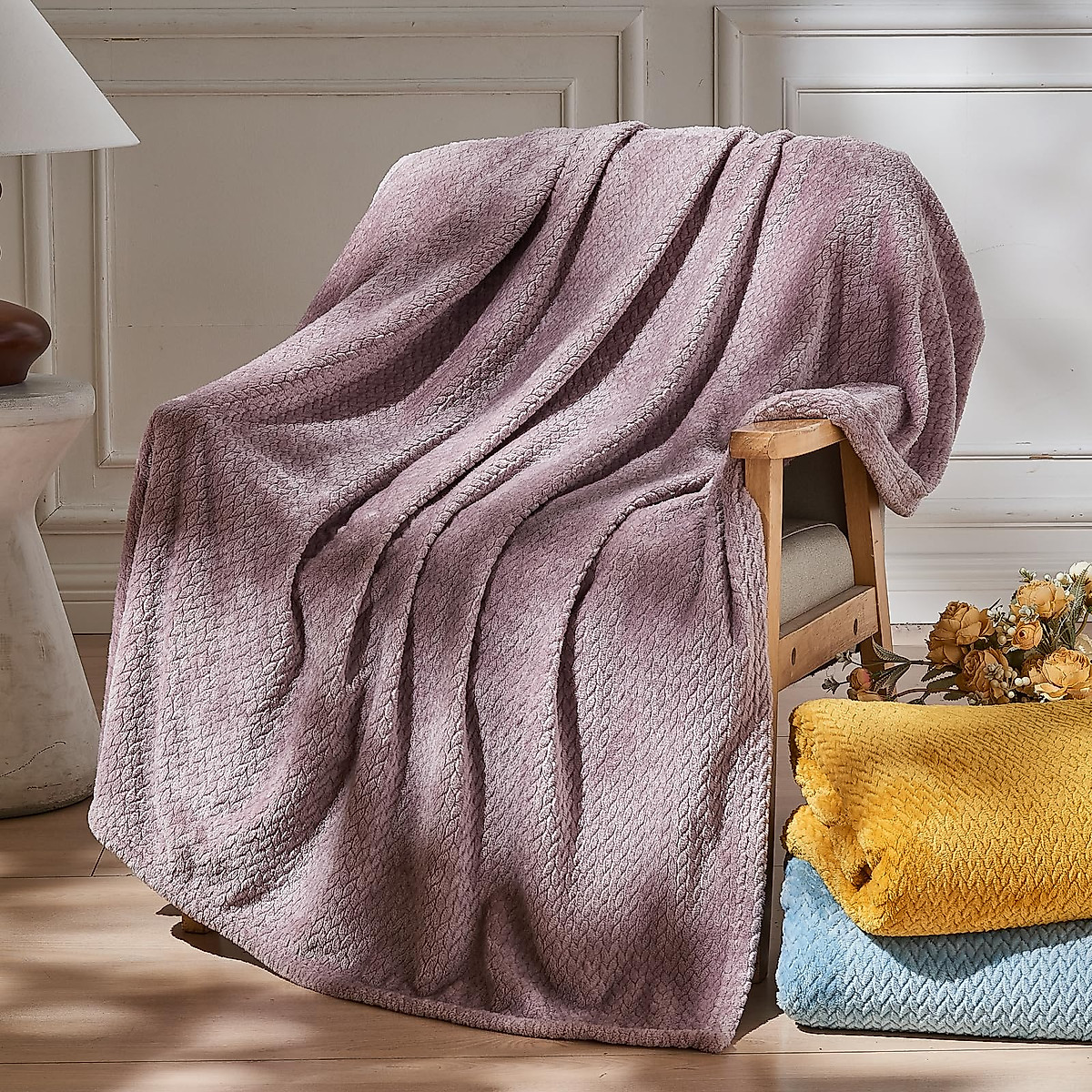 NEWCOSPLAY Super Soft Throw Blanket Premium Silky Flannel Fleece Leaves Pattern Lightweight Blanket All Season Use (Light Purple, Throw(50"x60"))