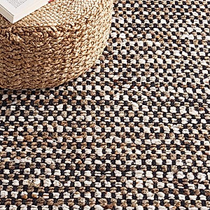 Safavieh Natura Collection Area Rug - 6' Round, Black & Ivory, Handmade Flat Weave Wool & Jute, Ideal for High Traffic Areas in Living Room, Bedroom (NAT349Z)