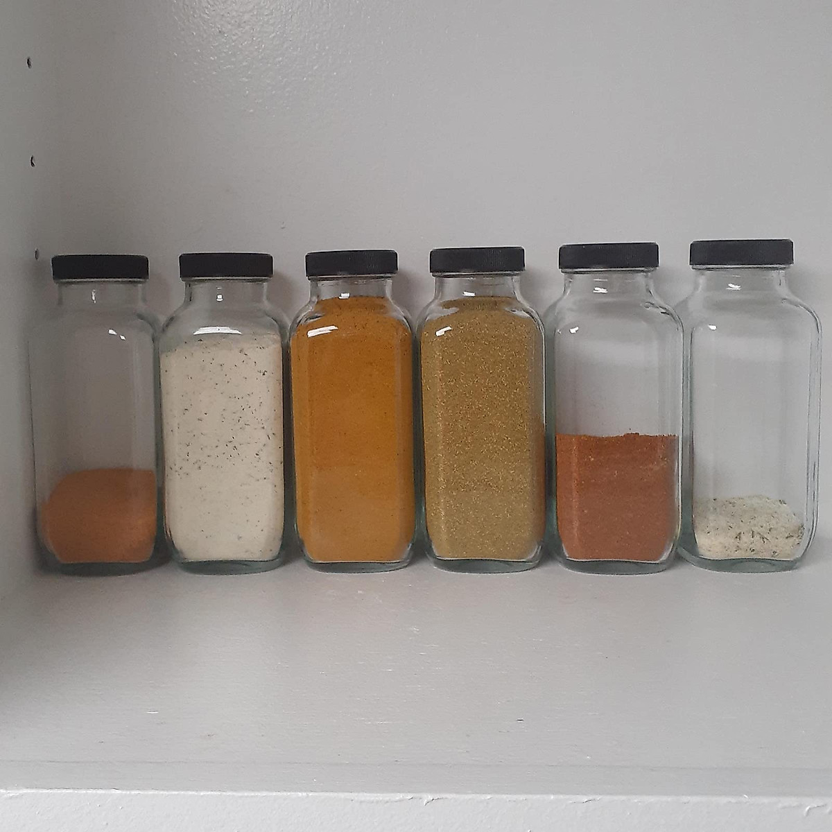 Yarlung 12 Pack 17Oz French Glass Spices Jars with Plastic Lids, Clear Square Water Juice Bottles for Storing Herbs, Condiments, Cereals, Milk, Beverages, Kitchen, Pantry, Office