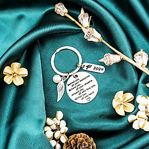 WXCATIM 2024 Graduation Gifts Keychain College Graduation Gifts For Her Him High School Graduate Boy Girl Grad Inspirational Gifts For Daughter Son Graduating Senior Students Keepsake