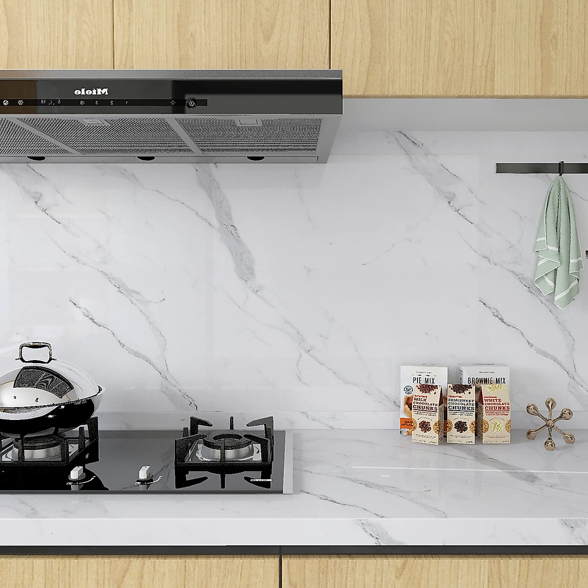 HOLOMEY White Marble Contact Paper 31x157 inch Glossy Marble Peel and Stick Wallpaper Waterproof Countertop Contact Paper Self-Adhesive Film Marble Decor Wall Covering for Kitchen Cabinet Shelf Liner