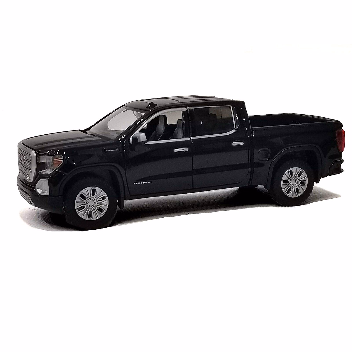 2019 GMC Sierra 1500 Denali Crew Cab Pickup Truck Black 1/24-1/27 Diecast Model Car by Motormax 79362