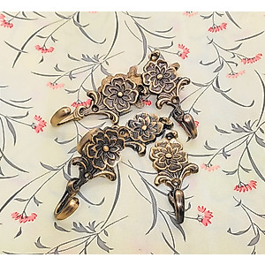 FAPBADRI Multipurpose Hooks, Used to Hang Clothes, Bags, Coats, Curtain Hold Backs, Keys, Colour - Antique Gold, Material - Brass, Flower Design, Screws and Wallplugs Included, Pack of 2 Pieces