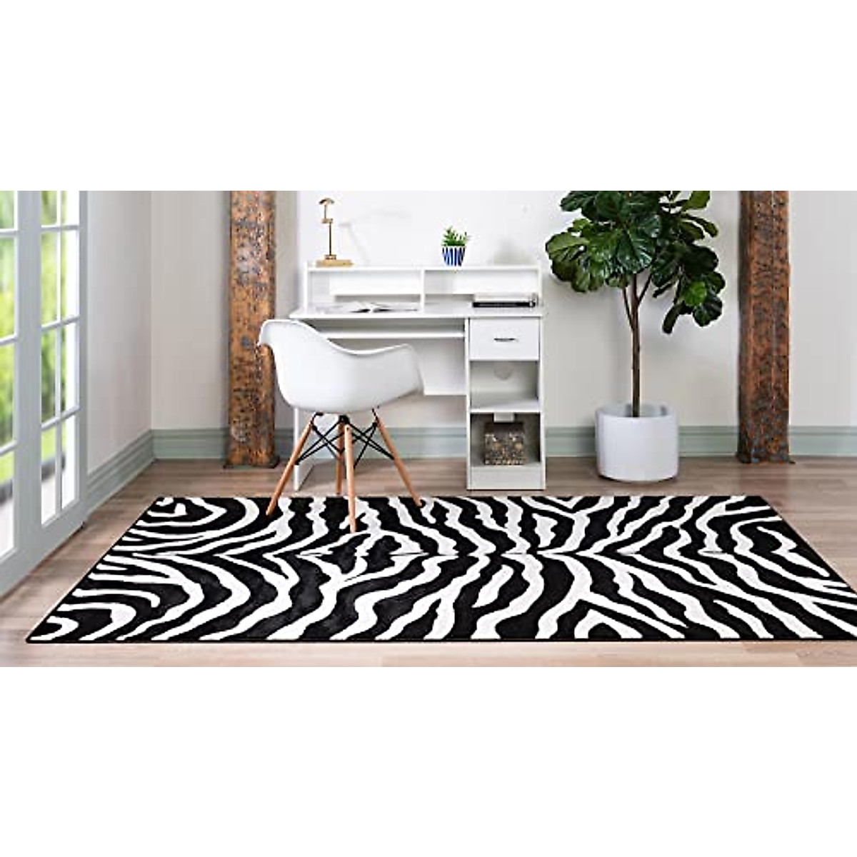 Unique Loom Wildlife Collection Animal Inspired with Zebra Design Area Rug, 5 x 8 ft, Black/Ivory