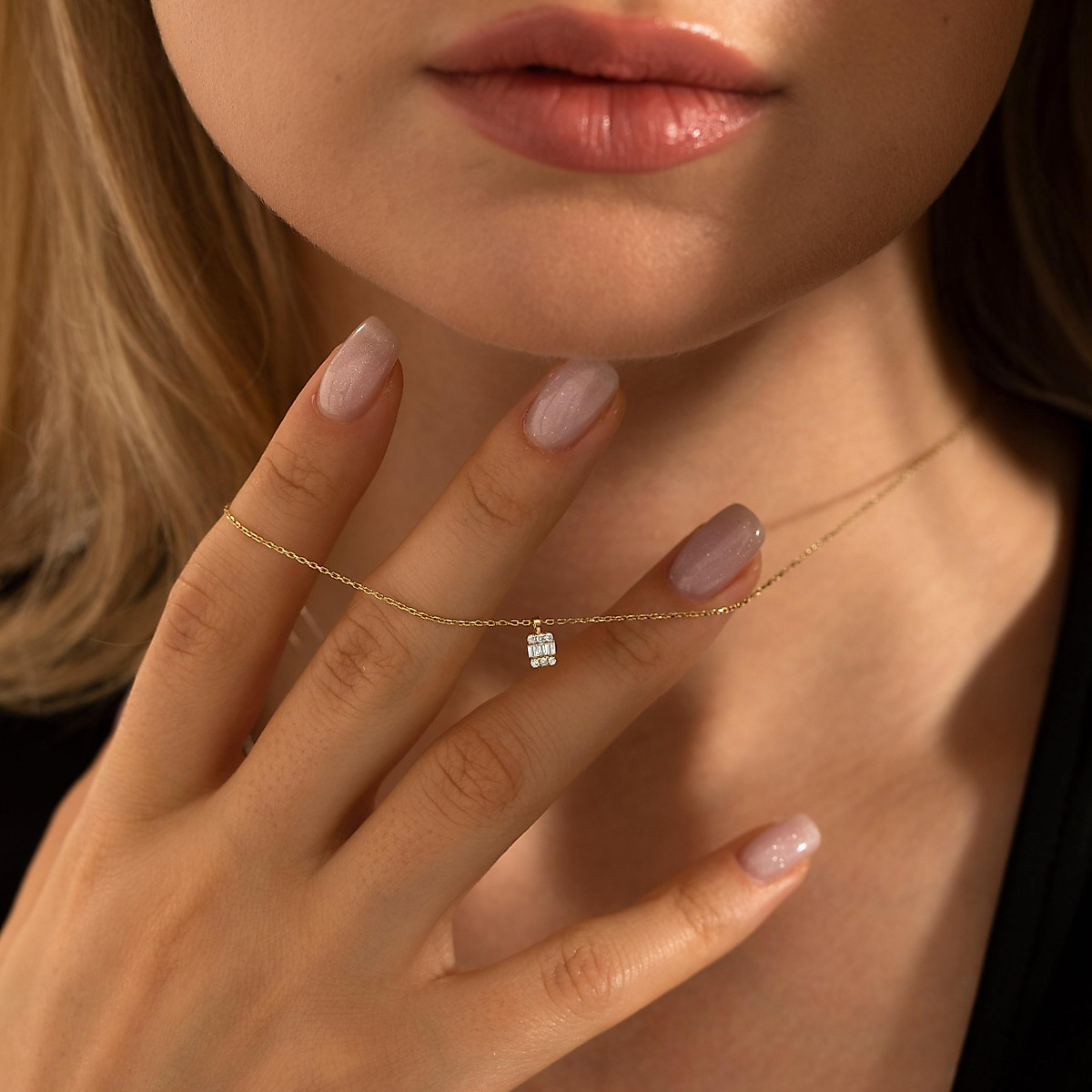 Tewiky Gold Necklace for Women, 14K Gold Plated Diamond Solitaire Necklaces Dainty Gold Necklace Small Cute Necklaces Aesthetic Simple Cubic Zirconia Pendant Necklace Gold Jewelry for Women