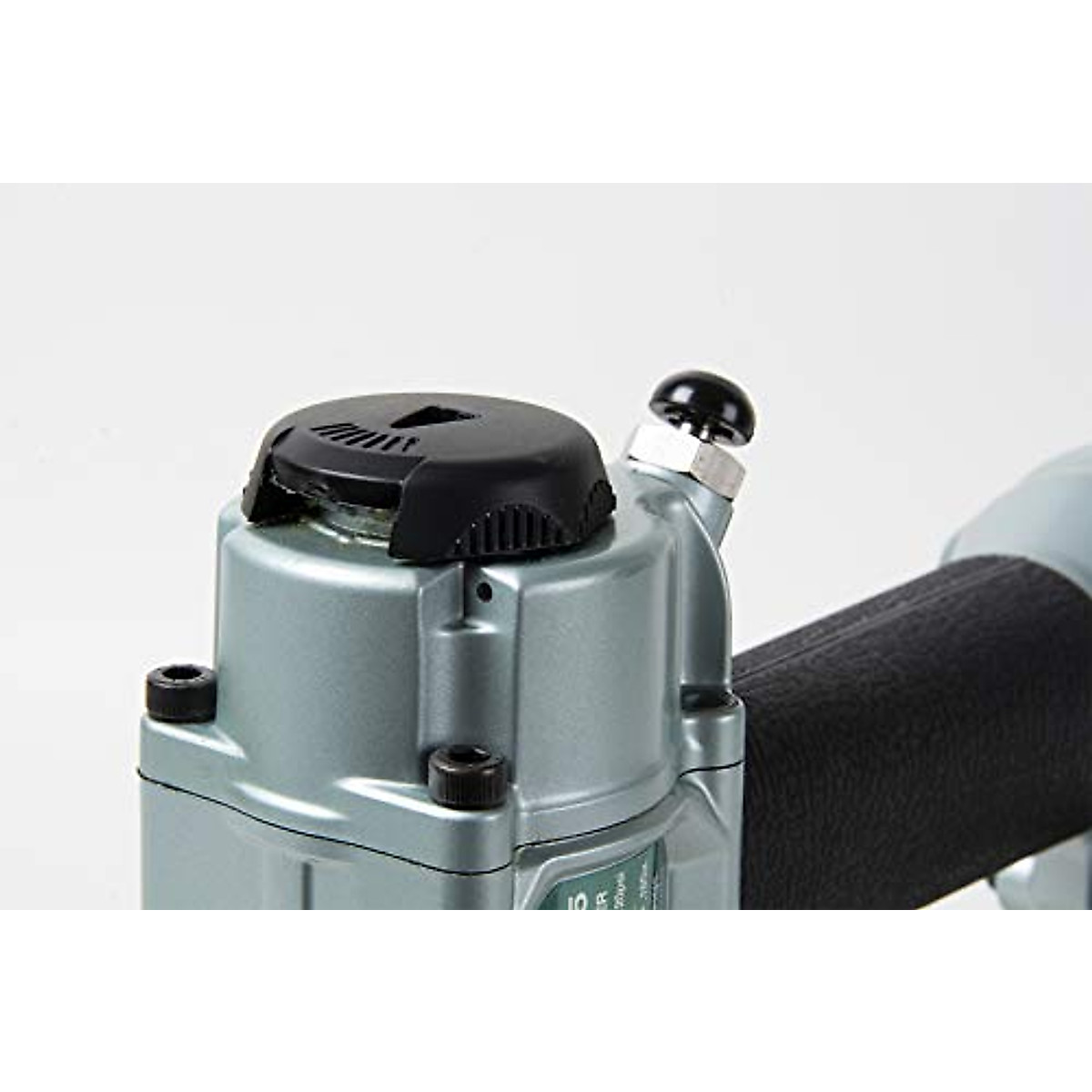 Metabo HPT Pro Brad Nailer Kit, 18 Gauge, High Grade Aluminum Magazine, Accepts 5/8-Inch To 2-Inch Brad Nails, NT50A5