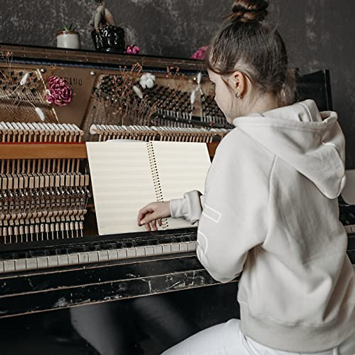 MAXCURY Blank Sheet Music Composition Manuscript Staff Paper Art Music Notebook Black 100 Pages 26x19cm (Black Music)