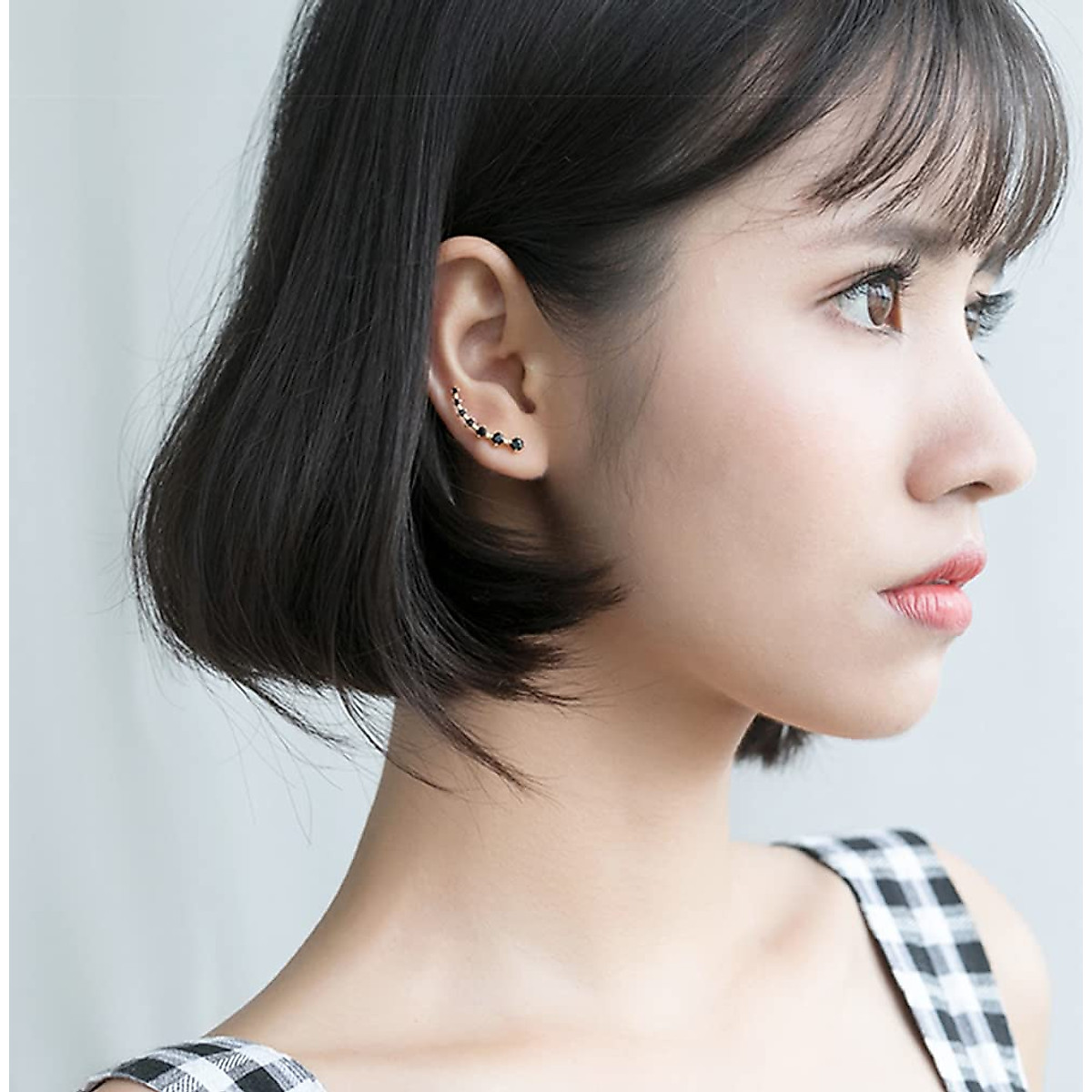 Reffeer 925 Sterling Silver 7 Crystals Cuff Earrings Climber for Women CZ Crawler Earrings Wraps (D-Gold-Black CZ)