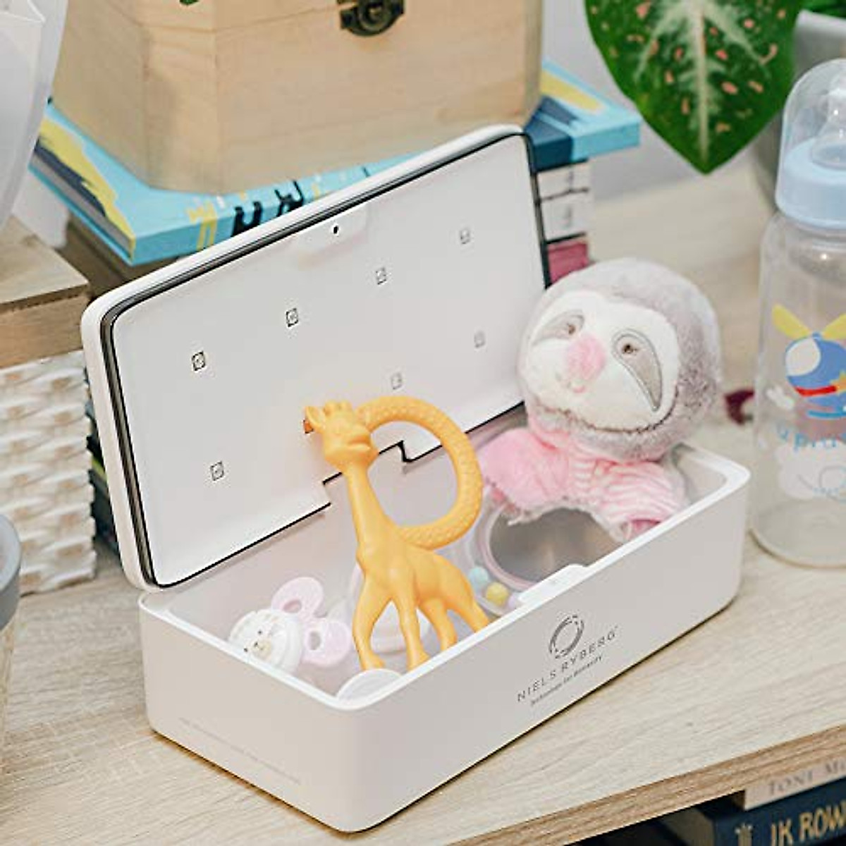 NIELS RYBERG Premium UVC STERILIZER/UV SANITIZER for Mobile Phones and Household Items - SGS Certified