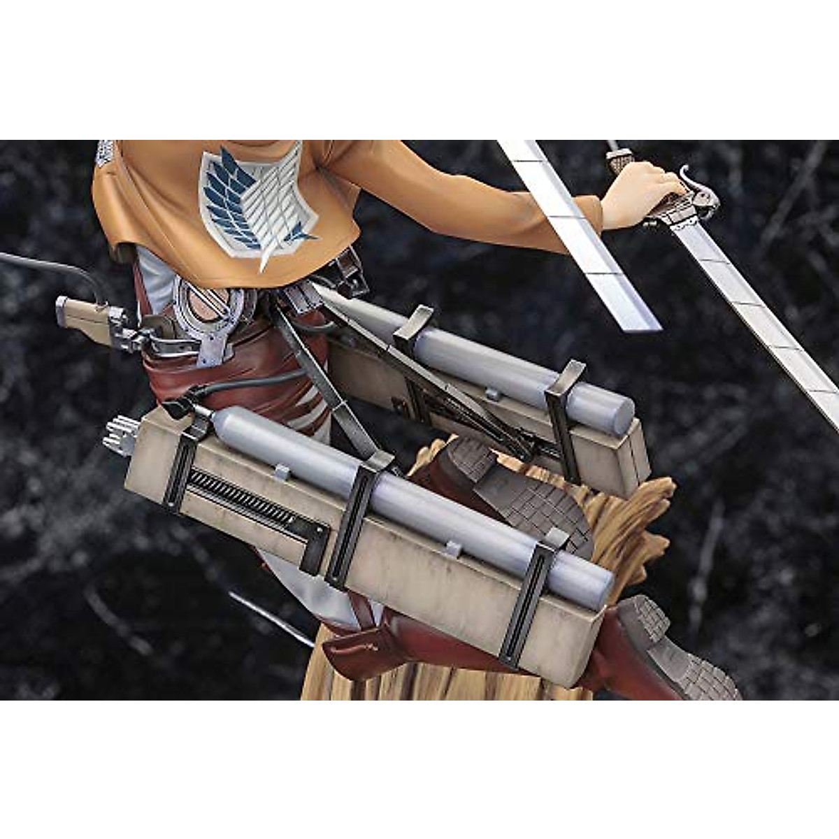 Kotobukiya Attack on Titan: Levi (Renewal Package Version) ArtFX J Statue, Multicolor