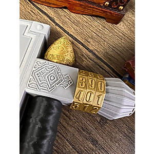 MunnyGrubbers - Axe Dice Holder & Dice Tray with Health Tracker - (Random 7PCS D20 Dice Set Included) - Tabletop Roleplaying Game - Dice Storage - Dice Roller - DND - Dungeons and Dragons - (Silver)