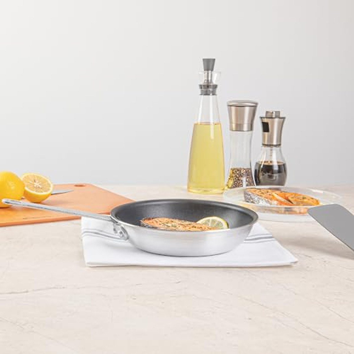 Restaurantware Met Lux 9 Inch Fry Pans, Set Of 6 No-Stick Frying Pans - Induction-Ready, Triple-Riveted, Black Aluminum Cooking Skillets, Durable, For Searing, Sautéing, And Browning Food