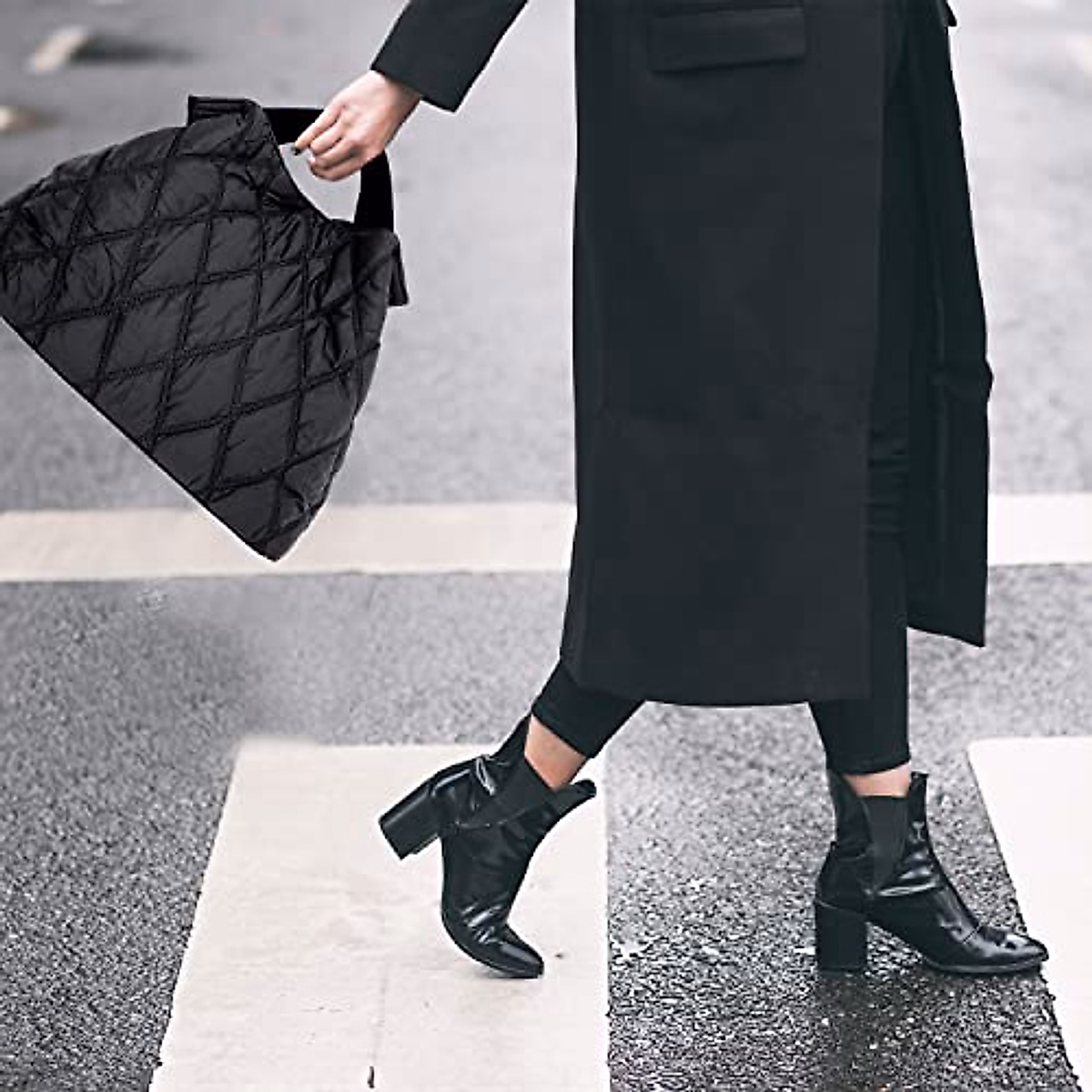 Lightweight (Black) Shoulder bag for Women, 18.11 x 12.2 x 5" Fits anywhere Soft Quilted Padding PufferTote Bag, Purse, Big Capacity, lightweight and durable.