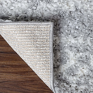 Superior Indoor Area Rug Perfect for Bedroom, Laundry Room, Office, Playroom, Nursery, Fluffy Carpet Cover, Modern Geometric Diamond Lattice Shag Rhea Collection, 8' x 10', Light Grey & Ivory