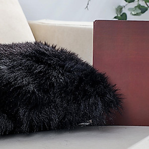 linmopm Excluding Insert Faux Fur Sheepskin Pillow Cover White Shag Fuzzy 18x18 Inch Black 2 Pcs Super Soft Fluffy Cushion Plush Pillow Case Luxury Living Room Sofa Bed Home Decor Chair Cushion