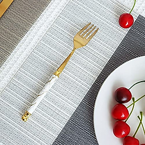 Vinjiasin Placemats Set of 4 for Dining Table Vinyl Woven Placemats Washable Easy to Clean Heat Resistant Durable Table Mats Black/Grey Place Mats for Indoor and Outdoor