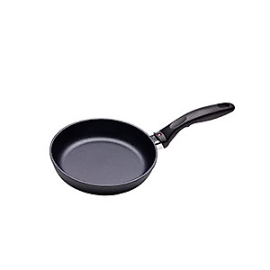 Swiss Diamond 8 Inch Frying Pan - HD Nonstick Diamond Coated Aluminum Skillet - PFOA Free, Dishwasher Safe and Oven Safe Fry Pan, Grey