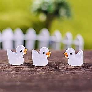 30Pcs Mini Luminous Bunny Duck Figurines Bulk Luminous Rabbit Duck Miniature Figurines Resin Miniature Animals White Tiny Bunny Duck Figures Glow in The Dark Garden Decoration