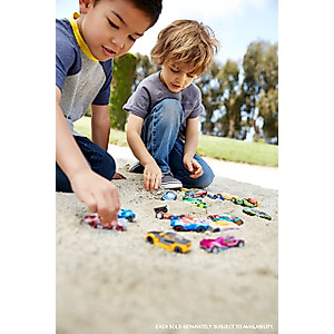 Hot Wheels Super Speed Blastway Track Set with 1:64 Scale Toy Trucks and Cars 20-Pack and 10-Pack Toy Cars(Styles May Vary)