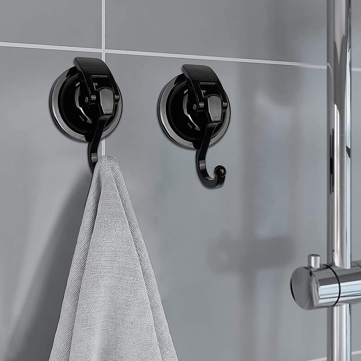 YSSILADI Shower Suction Cups Heavy Duty Vacuum Suction Cups, Glass Suction Cup Hooks, Robe & Towel Hooks Reusable, No Hole Punched, for Garland Decoration (2 Pack, Black)